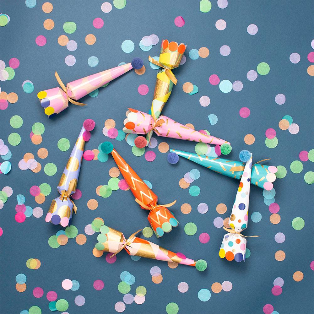 Pinatas, Surprise Balls & Party Crackers | Party Favor Ideas – Bonjour Fête