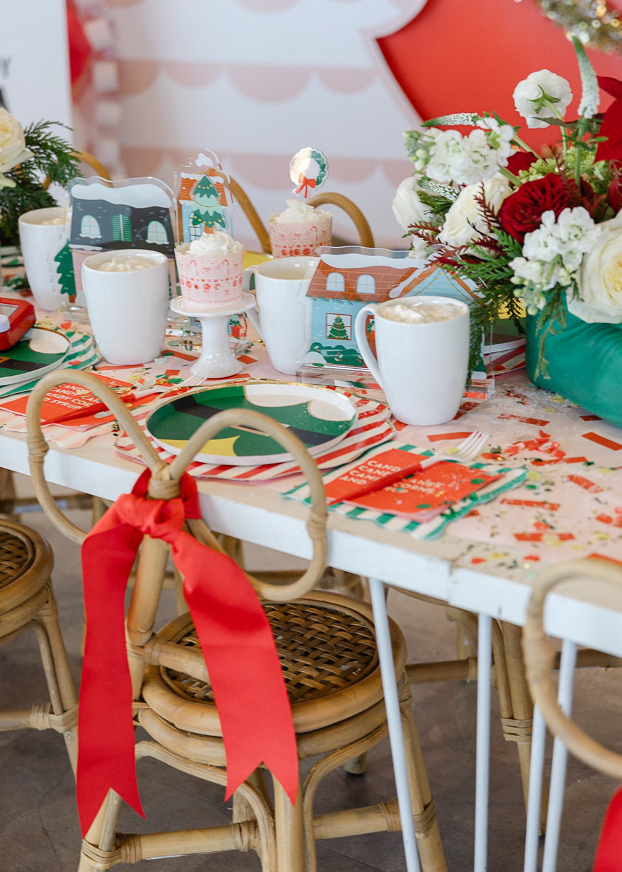 How to Host the Perfect Elf-Themed Christmas Party | Bonjour Fête ...