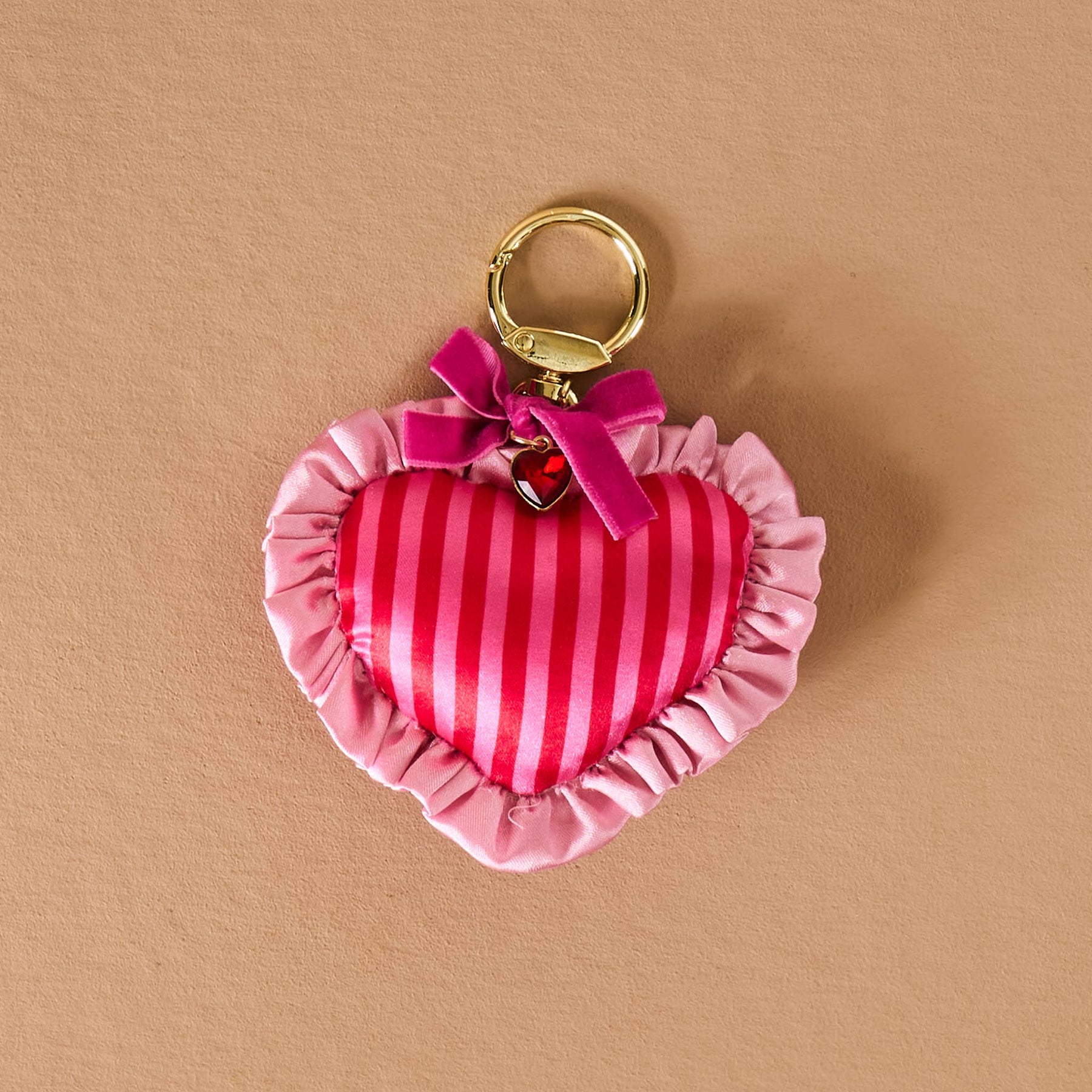 PUFFY HEART BAG CHARM – Bonjour Fête